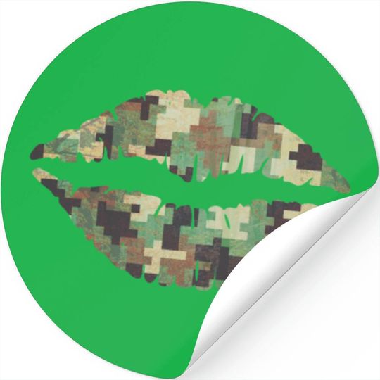 Camo Kiss Lips Military Woman & Lady Hunter